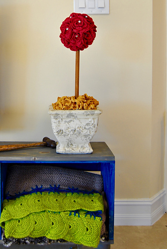 Ravelry: F.L.Y. Roses Topiary pattern by Kristin Omdahl