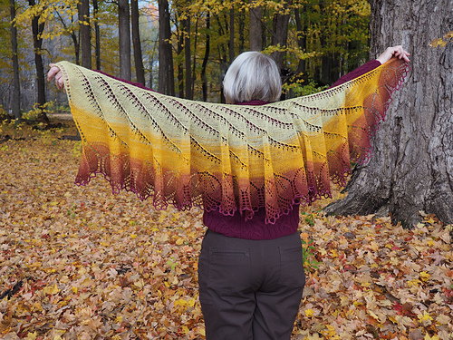 Ravelry: Begonia Swirl pattern by Carfield Ma