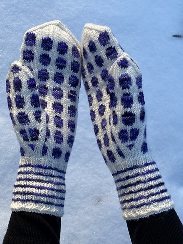 Ravelry: Window Mittens (vettlingar) pattern by Kristin Ornolfsdottir