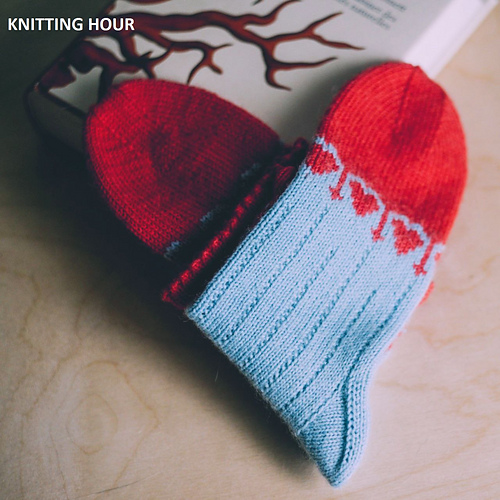 Ravelry: Queen of Hearts Socks pattern by Knitting Hour