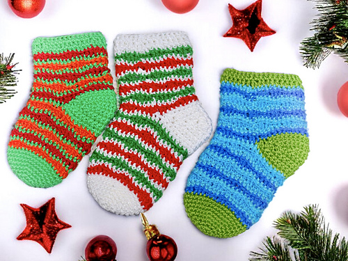 Ravelry: Socks Advent Calendar with 8 sock patterns pattern by Kuema ...