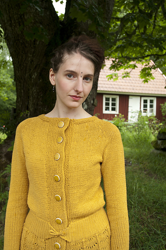 Ravelry: Ylva Li pattern by Saga Hein
