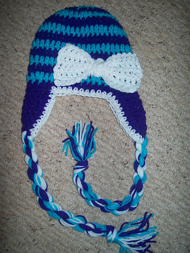 Ravelry: Adult Earflap Hat with Bow pattern by Kyliie Kaye