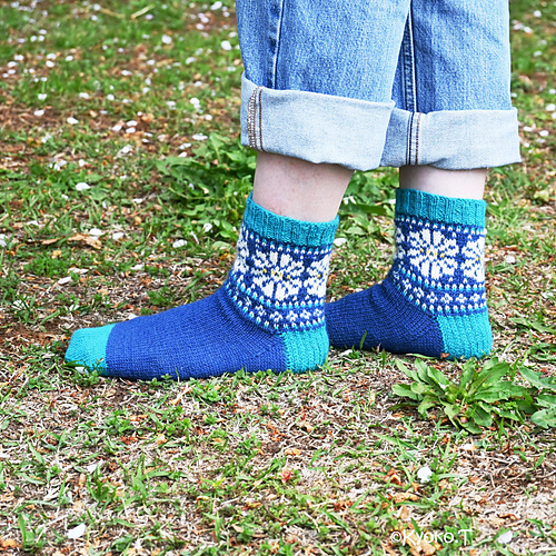 Ravelry: Earth Day Socks pattern by Kyoko Tachikawa