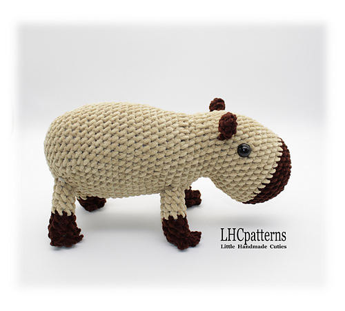Ravelry: Seamless Capybara pattern by Kristine Kuluka