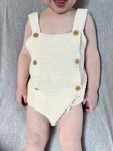 Ravelry: BUTTON-UP Baby Romper pattern by Marta Porcel