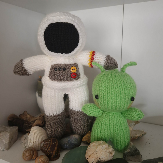 Ravelry: Astronaut and Alien Dolls pattern by L.T.Marshall