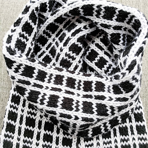 Ravelry: Tartan Plaid Scarf pattern by Justyna Srock