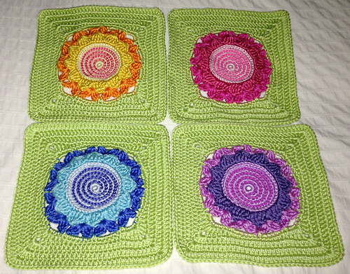 Ravelry: Happy Flower pattern by Julie Yeager