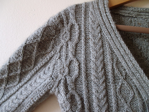 Ravelry: Amari pattern by Claudia Finlay