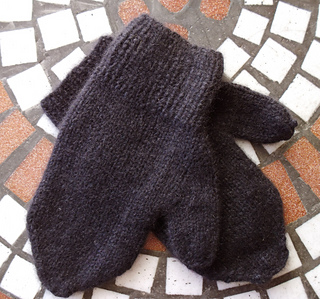 Ravelry: Quick Knit Mittens pattern by Claudia Finlay