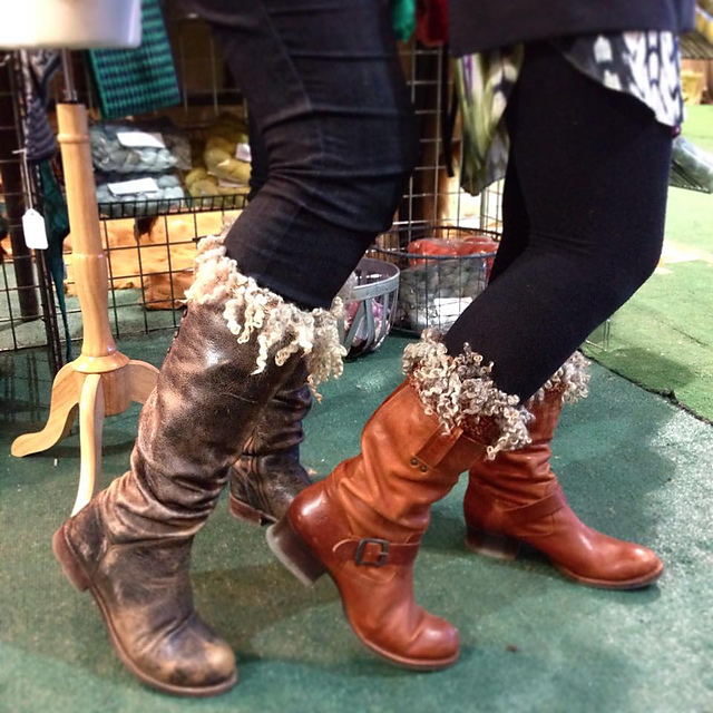 Ravelry: Wildling Boot Cuffs pattern by Leslie Rueff