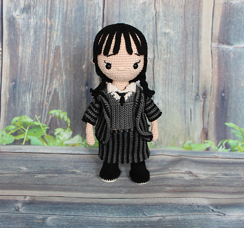 Ravelry: Wednesday doll + outfit pattern by Larissa Geurts