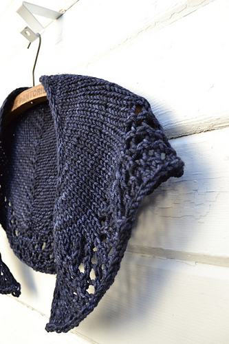 Ravelry: Litla Shoulder Warmer/Shawlette pattern by Larissa Brown