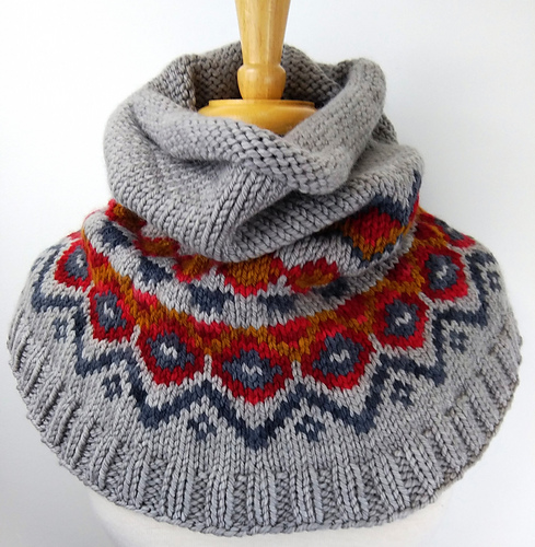 Ravelry: Midwinter pattern by Laura Aylor