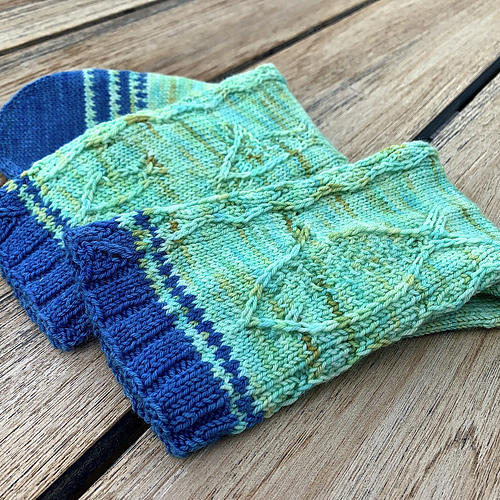 Ravelry: Shiver of Sharks Socks pattern by Laura Cunitz