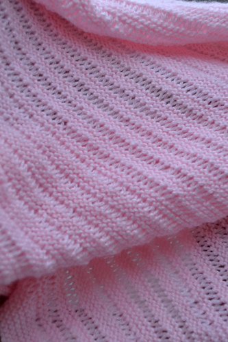 Ravelry: Dropstitch Baby Blanket pattern by Laura Falin