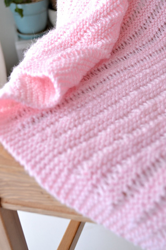 Ravelry: Dropstitch Baby Blanket pattern by Laura Falin