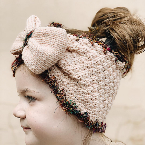 Ravelry: Oversized Bow Headband pattern by Laura Clouse