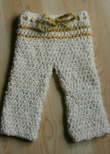 Ravelry: Striped Drawstring Baby Pants pattern by Laura Hooker