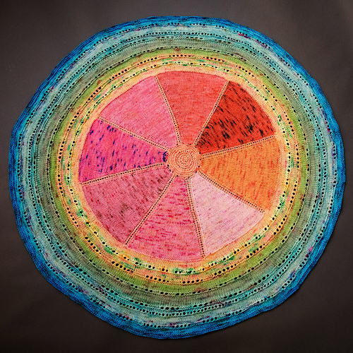 Ravelry: Lolette pattern by Laura Nelkin