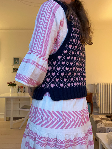 Ravelry: Heartcore Slipover pattern by Clara Eggers