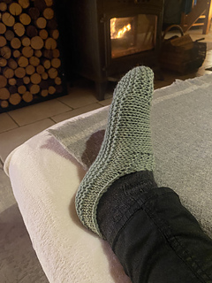 Ravelry: LaureMarieJ's Cloud slippers