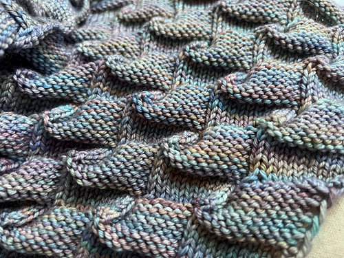 Ravelry: Crest of the Wave Cowl pattern by Lavish Craft