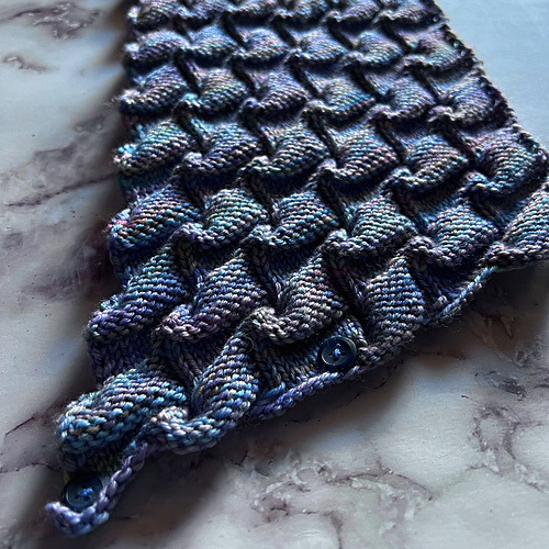 Ravelry: Crest of the Wave Cowl pattern by Lavish Craft