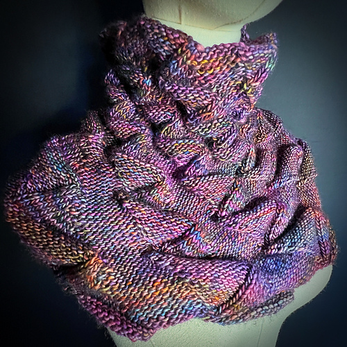 Ravelry: SWAG pattern by Lavish Craft