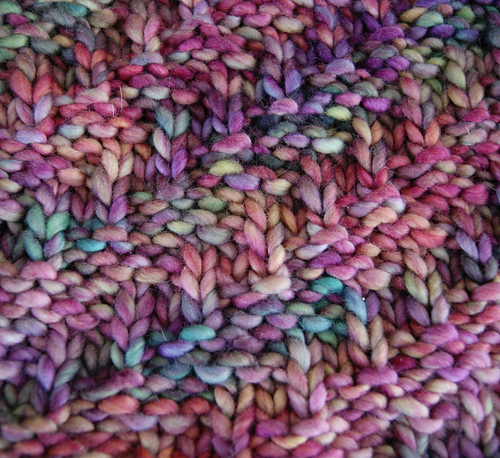 Ravelry: Round and Round Cowl pattern by Lavish Craft