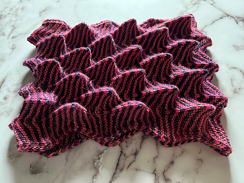 Ravelry: Tooth and Claw Cowl pattern by Lavish Craft