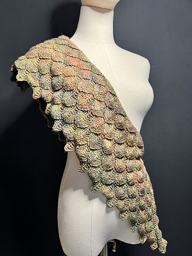 Ravelry: Year of the Dragon Cowl pattern by Lavish Craft