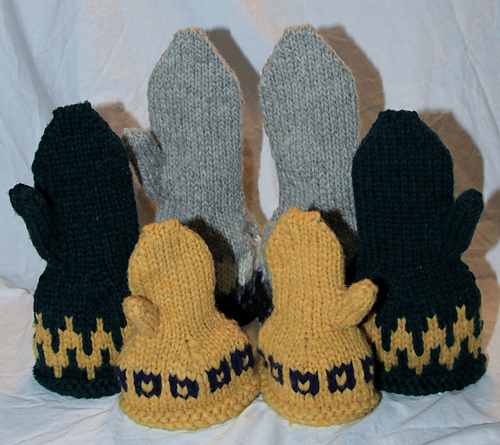 Ravelry: Standing Tall Gauntlet Mittens pattern by Lynette Meek