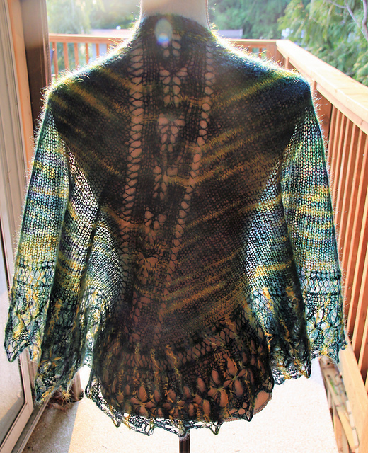 Ravelry: Dew Moth Shawl pattern by Lynette Meek