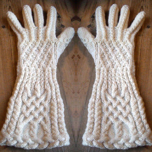 Ravelry: Viking Gauntlets pattern by Lynette Meek