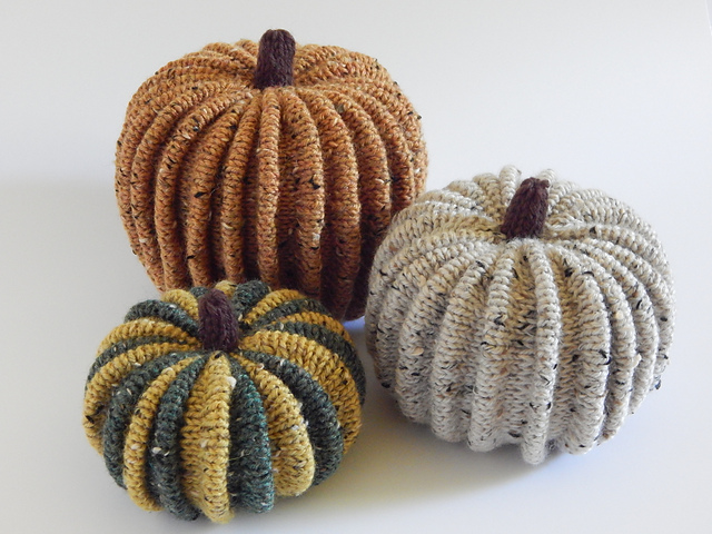 Ravelry: Welted Gourd and Pumpkin Set pattern by Sarah E. Anderson