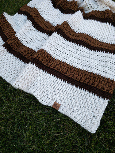 Ravelry: Caramel Latte Blanket pattern by Crafty Bones / Leanna Haughian