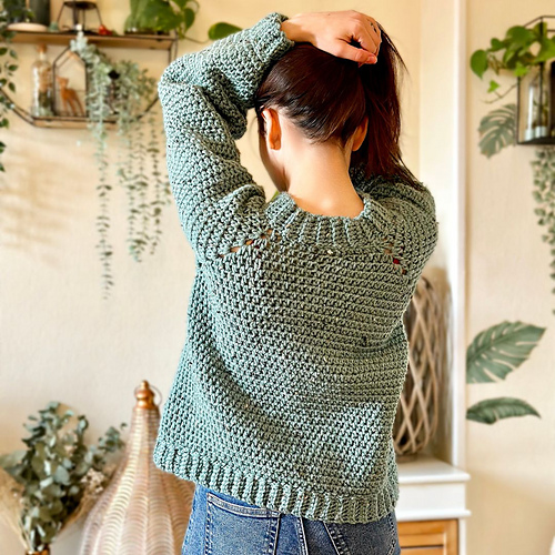 Ravelry: Pull au crochet pattern by Le crochet de Plume