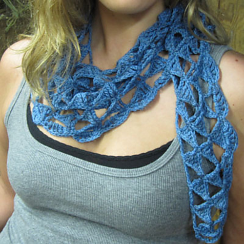 Ravelry: Caroline Scarf pattern by Lindsey Stephens
