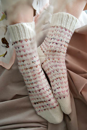Ravelry: Onni socks pattern by Leeni Hoimela Urban Knit