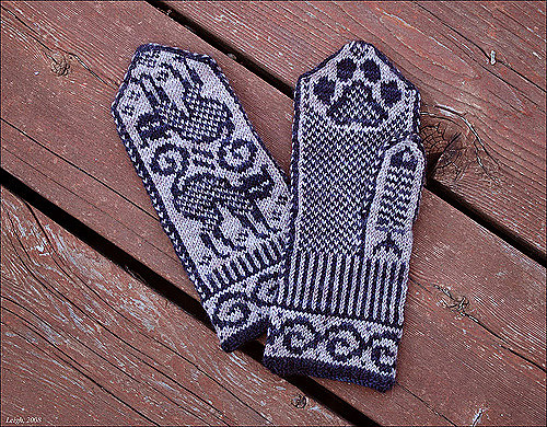 Ravelry: Cat Mittens | Kattevotter pattern by Jorid Linvik