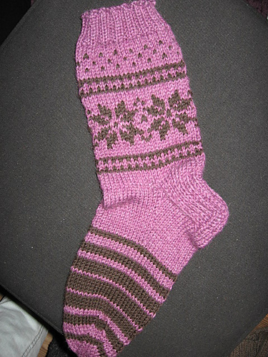 Ravelry: Snowflake Chart 28 st. pattern by Sini Huupponen