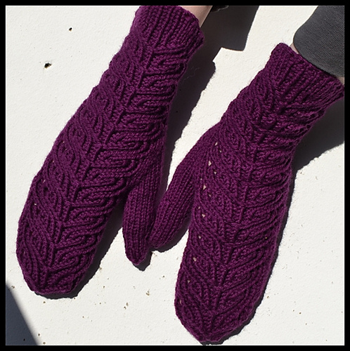 Ravelry: Annabella pattern by Anna Aponte