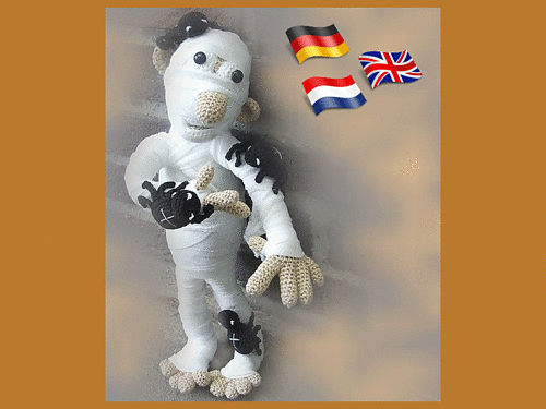 Ravelry: Mummy Manu pattern by Lena Delva