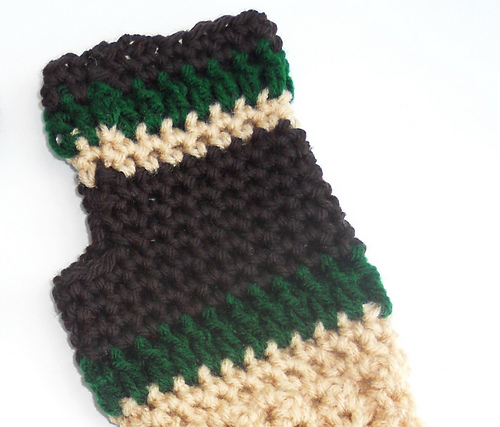 Ravelry: Chocolate Mint Cream Fingerless Gloves pattern by Leni Borges ...