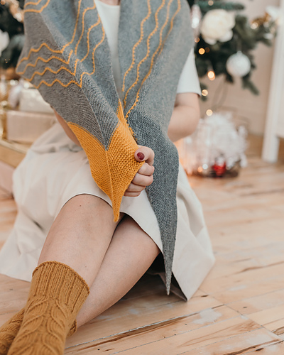 Ravelry: Snow Ripples Shawl pattern by Lyudmila Aksenik Old