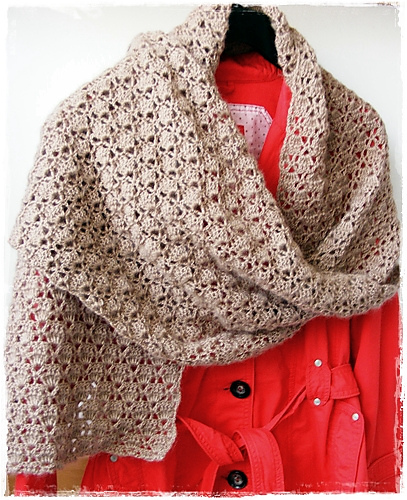 Ravelry: Angora Scarf pattern by LenkaH. (Fizule71)