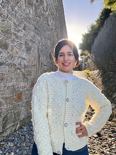 Ravelry: Blossom Cardigan pattern by Leonela Cevallos