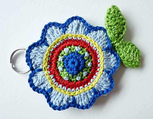 Ravelry: Flower Key Holder pattern by TeenyWeenyDesign